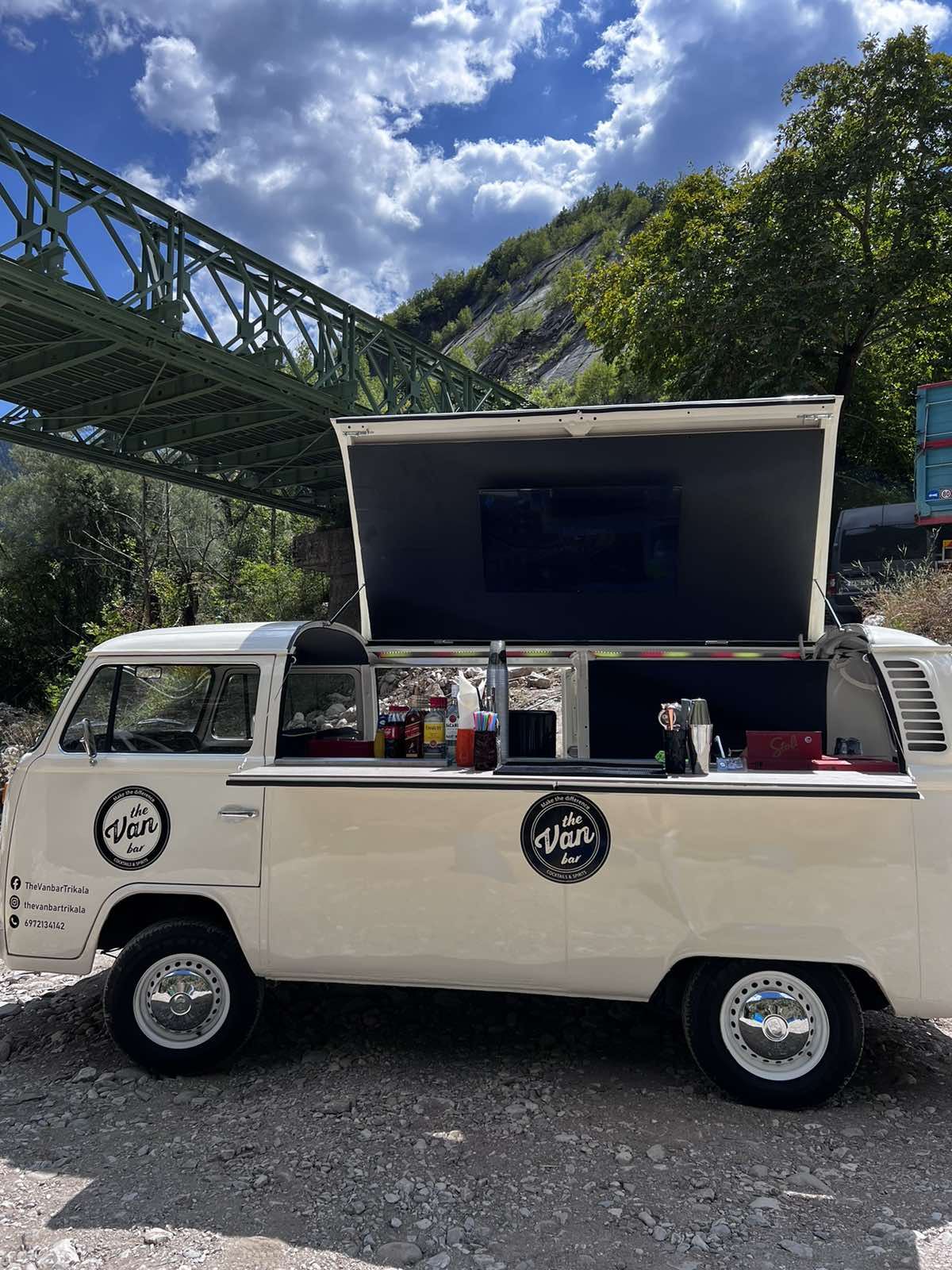 Ολα έτοιμα για το πιο δυνατό River party στην πλαζ Γαρδικίου ...