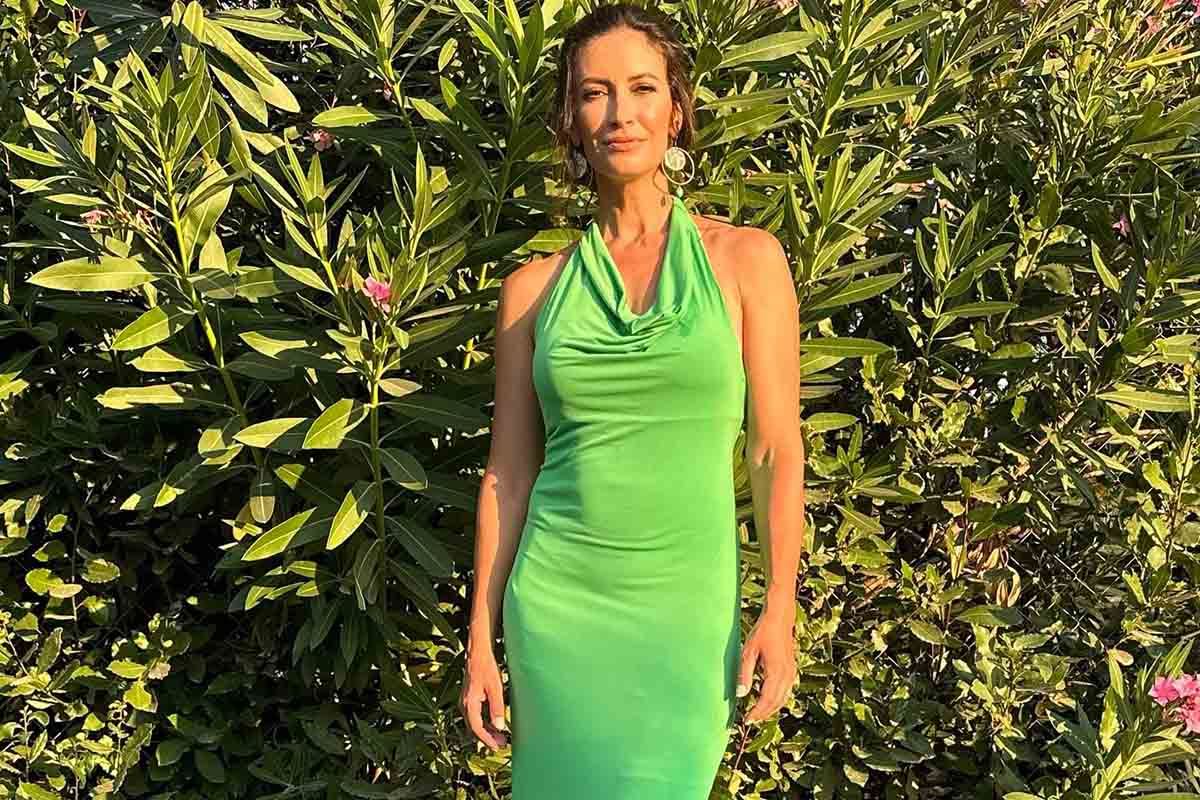 Η εντυπωσιακή κουμπάρα Μάρα Δαρμουσλή - trikalaidees.gr | Τρίκαλα ΙΔΕΕΣ