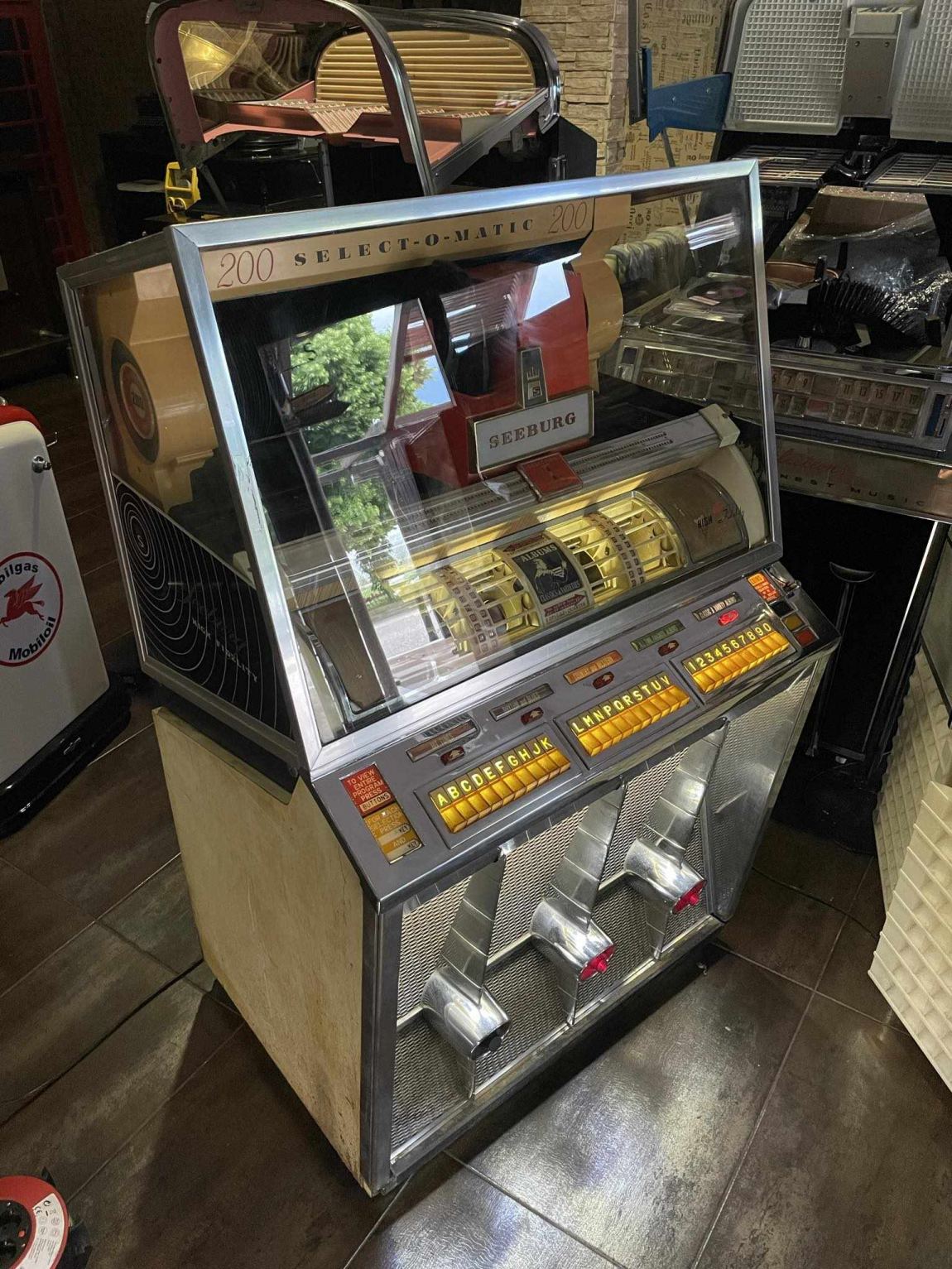 Επώνυμοι με Juke-Box ,παραγωγής made in Valtino Trikalon - trikalaidees ...